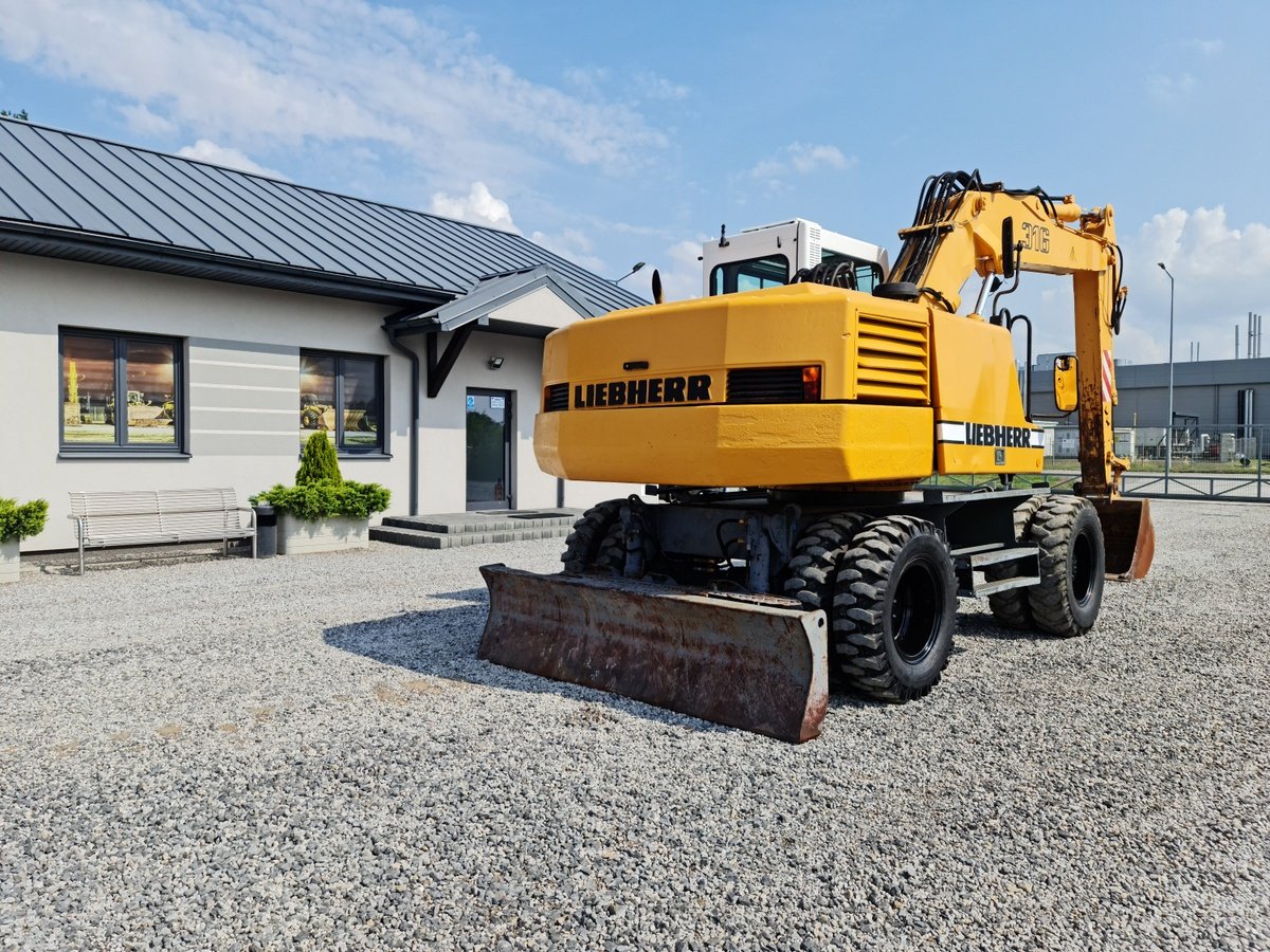 Dawid Gwóźdź - Maszyny budowlane - LIEBHERR A 316